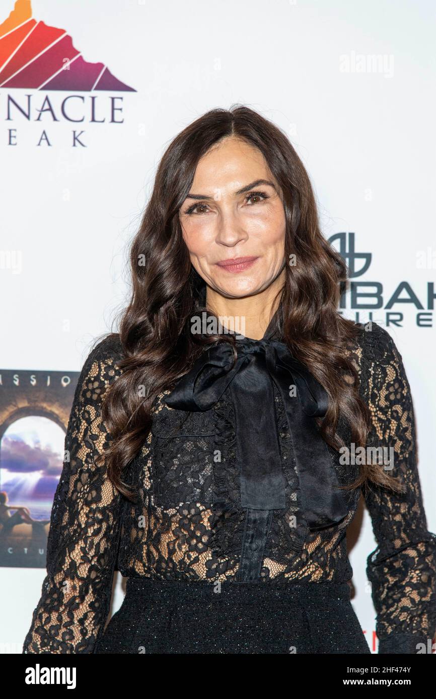 Famke Janssen 2022