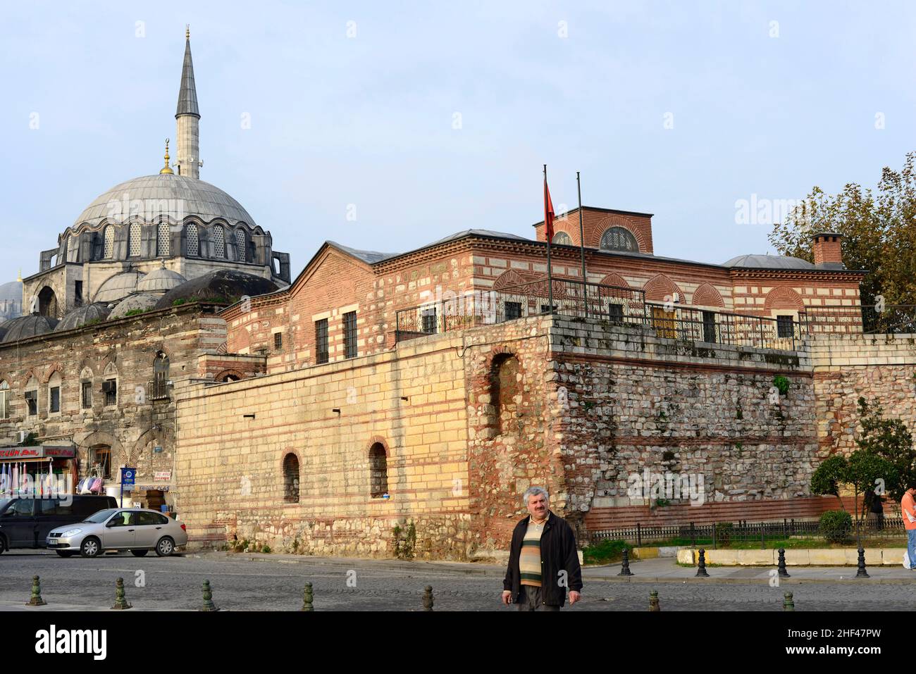 Laleli Mosque - Designed in the Baroque style, this 18th-century ...
