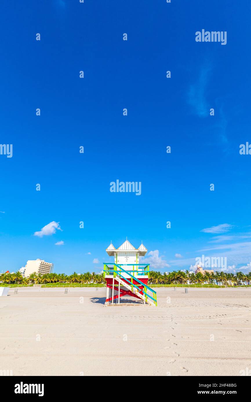 Lifeguard cabin on empty beach, Miami Beach, Florida, USA, safety ...