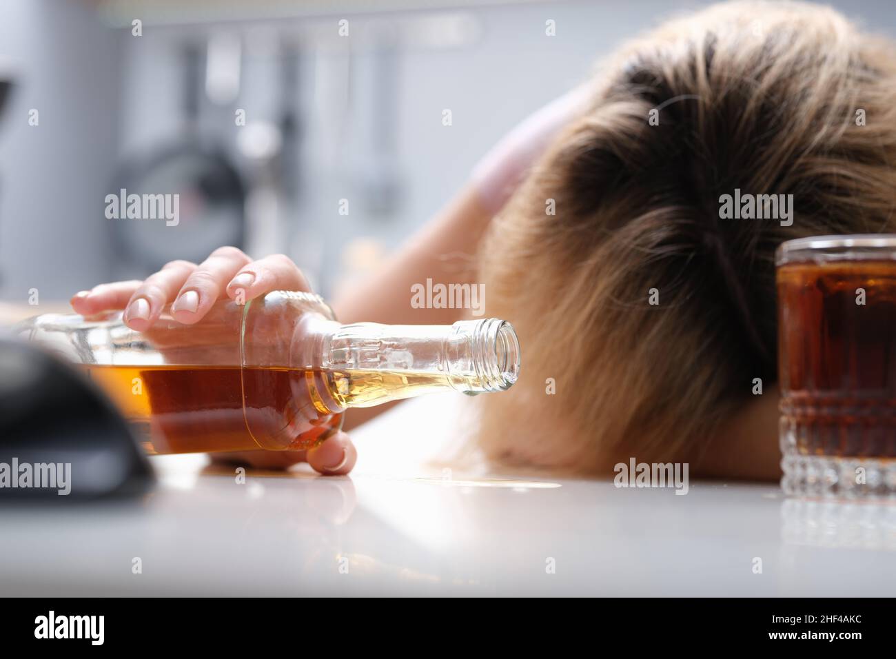 Drunk woman hi-res stock photography and images - Alamy