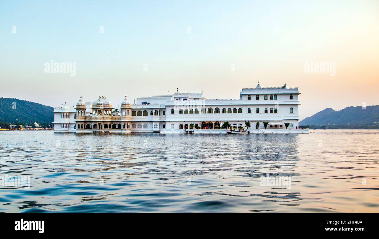 The Lake Palace, Udaipur Rajasthan Stock Photo - Alamy