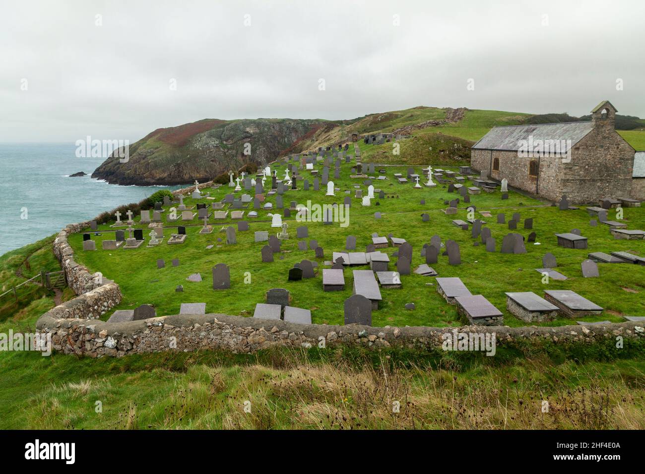 Shoreline cemetery hi-res stock photography and images - Alamy