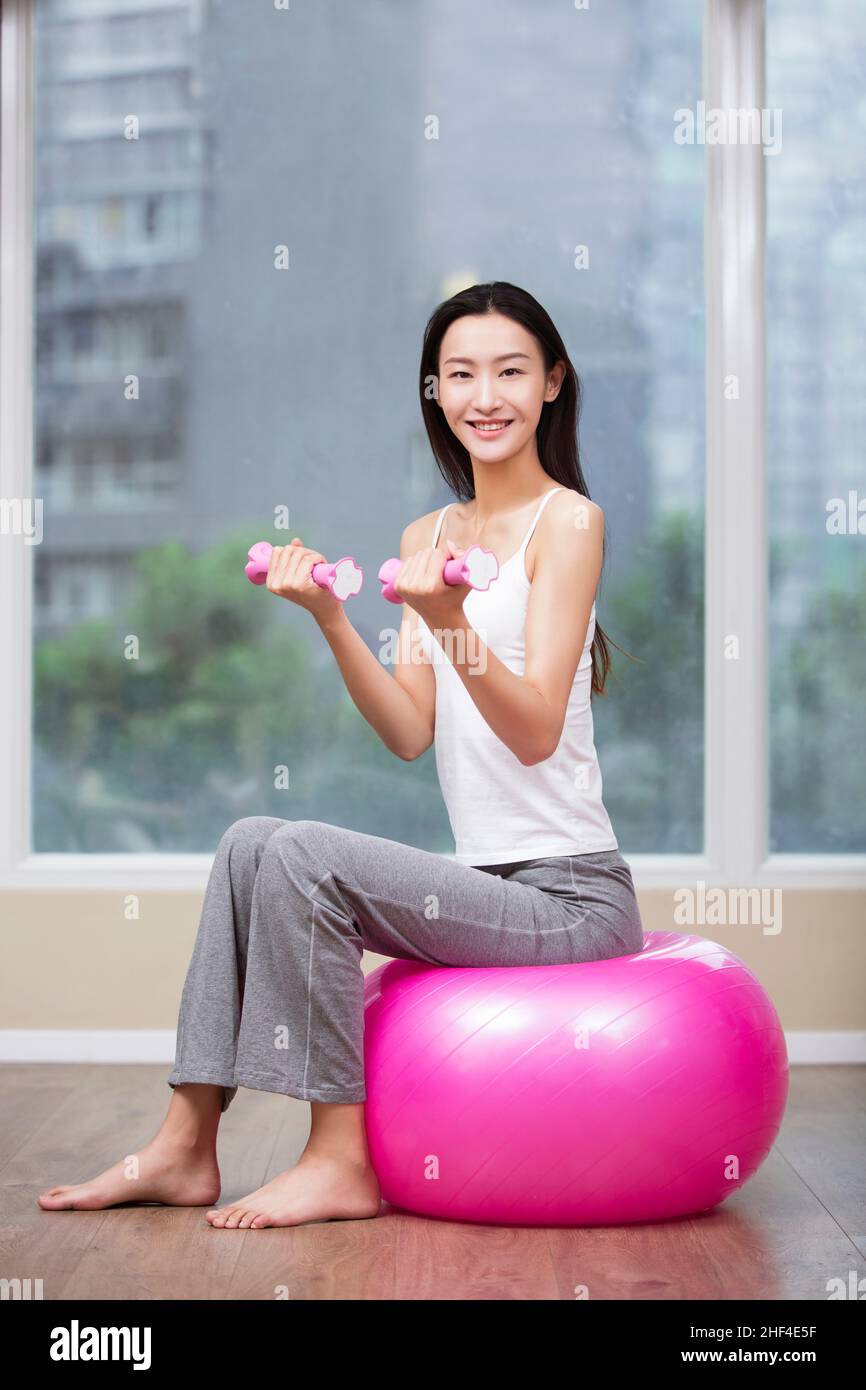 Exercising exercises floor hi-res stock photography and images - Alamy