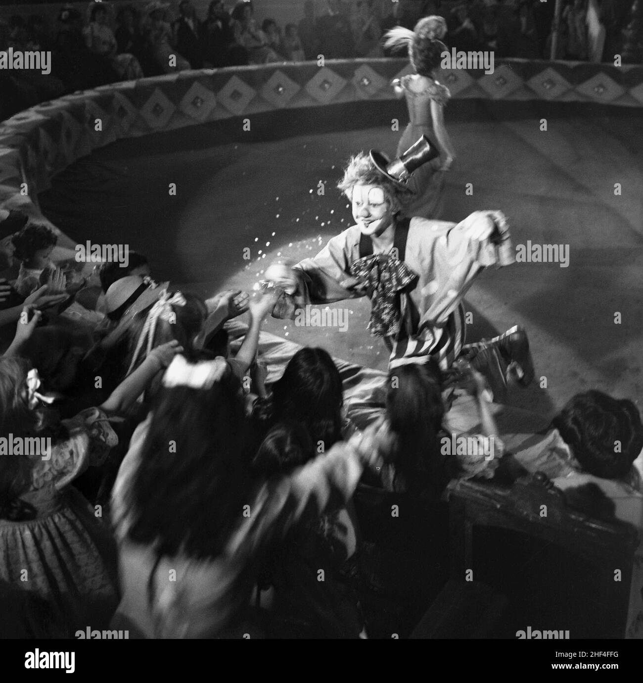 Romania, 1978. Clown during show at the circus Stock Photo - Alamy