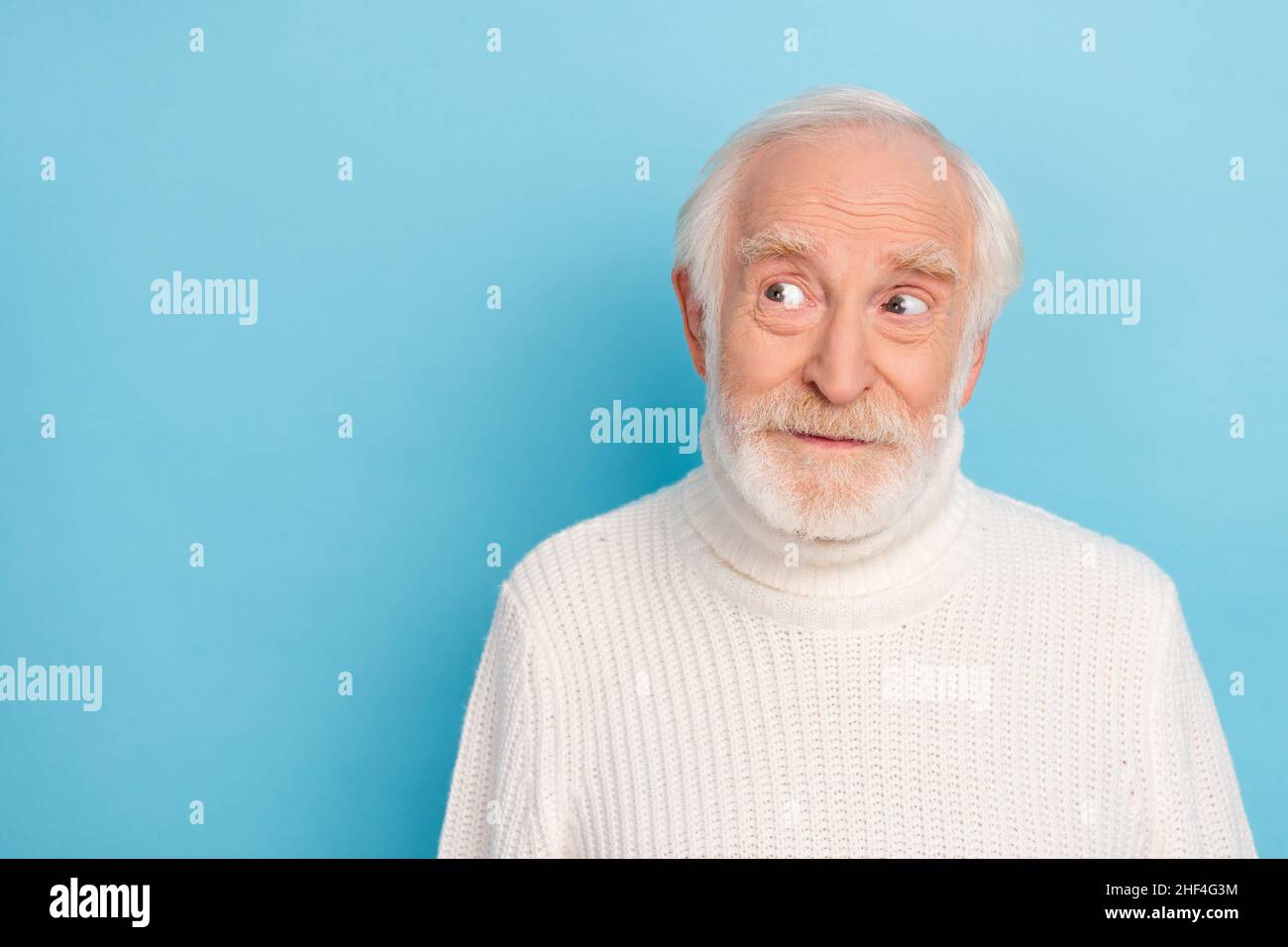 Photo of thinking elder grey hairdo man look empty space wear white ...