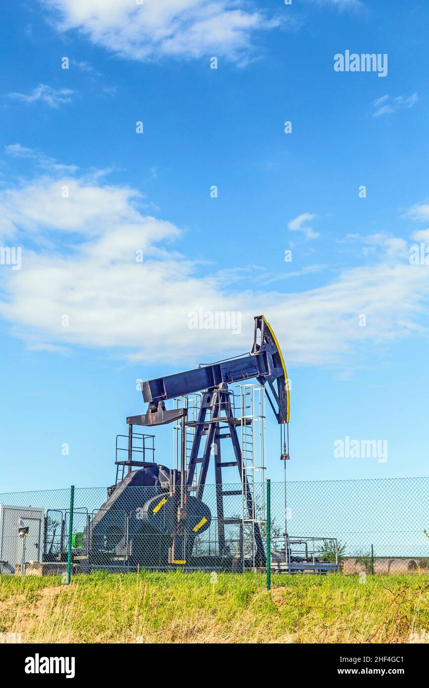 German oil pump hi-res stock photography and images - Alamy
