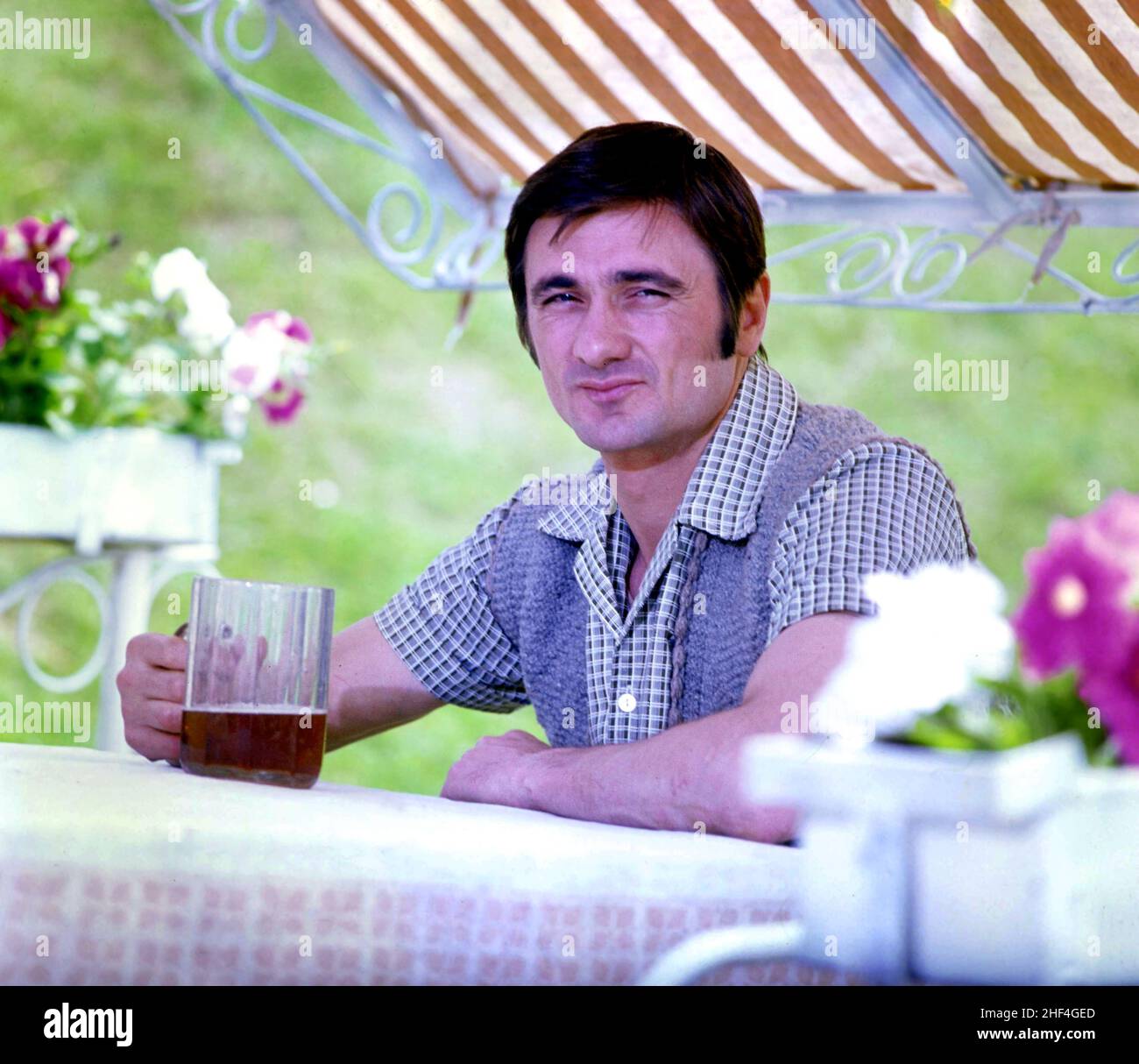 Romanian actor Radu Gheorghe during the filming of the movie "Mireasa ...
