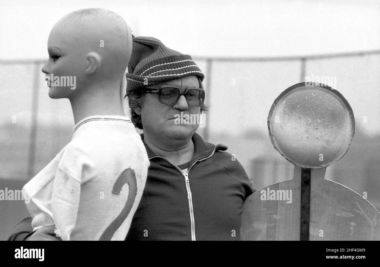 The Romanian actor Geo Saizescu in the movie "Am o idee" (1981 ...