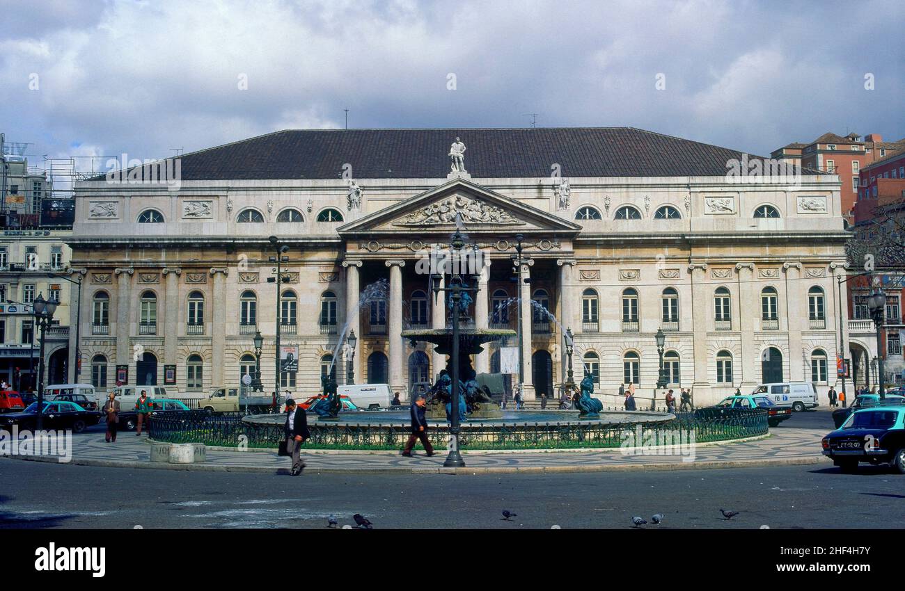 PLAZA DE PEDRO IV - TEATRO DONA MARIA II - FACHADA - FOTO AÑOS 80 ...