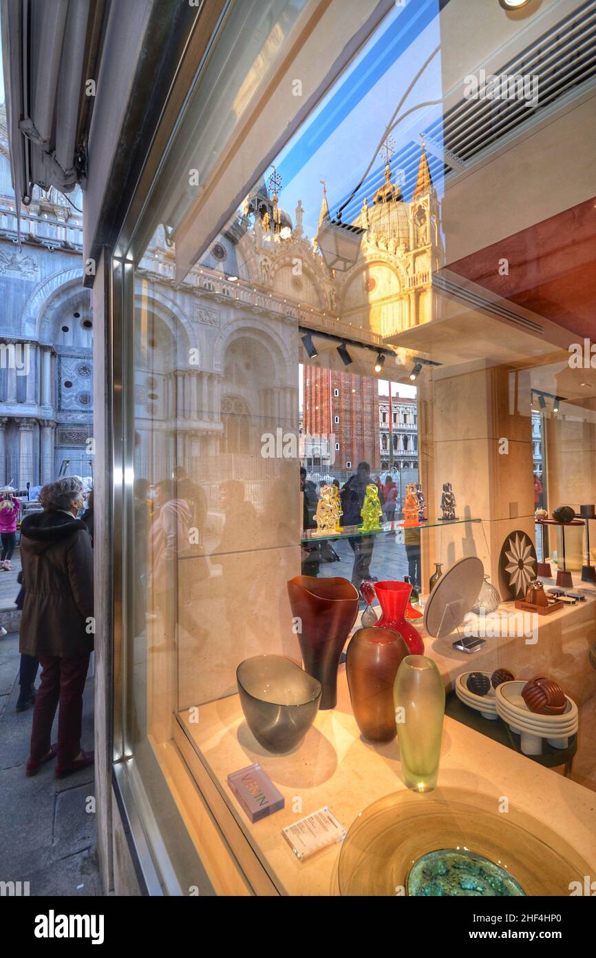 window shop at St Mark's square Stock Photo - Alamy