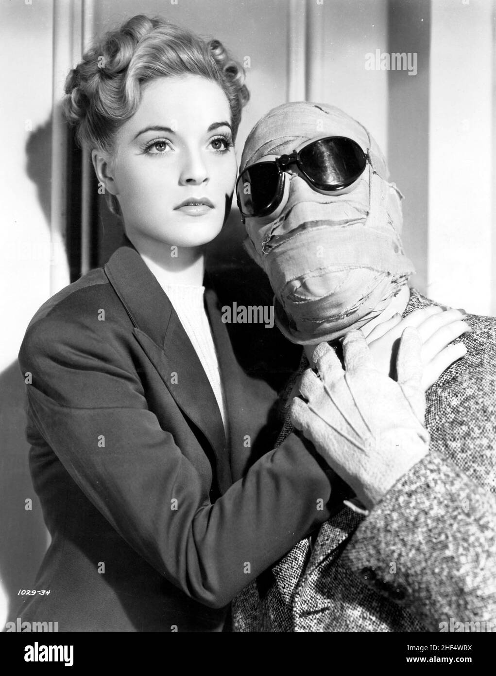 CEDRIC HARDWICKE and NAN GREY in THE INVISIBLE MAN RETURNS (1940 ...