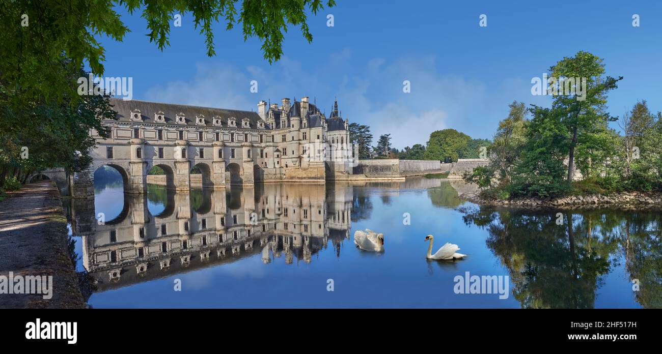 Chenonceau castle bridge images hi-res stock photography and images - Alamy