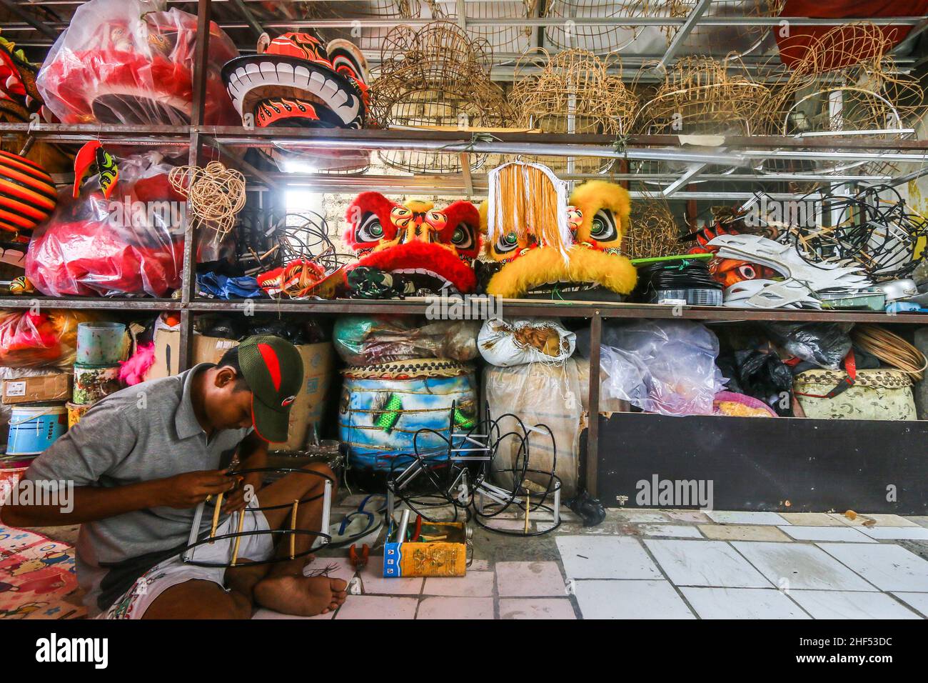 A craftsmen maker of lion (Barongsai) and dragon (Liong) dance costumes ...