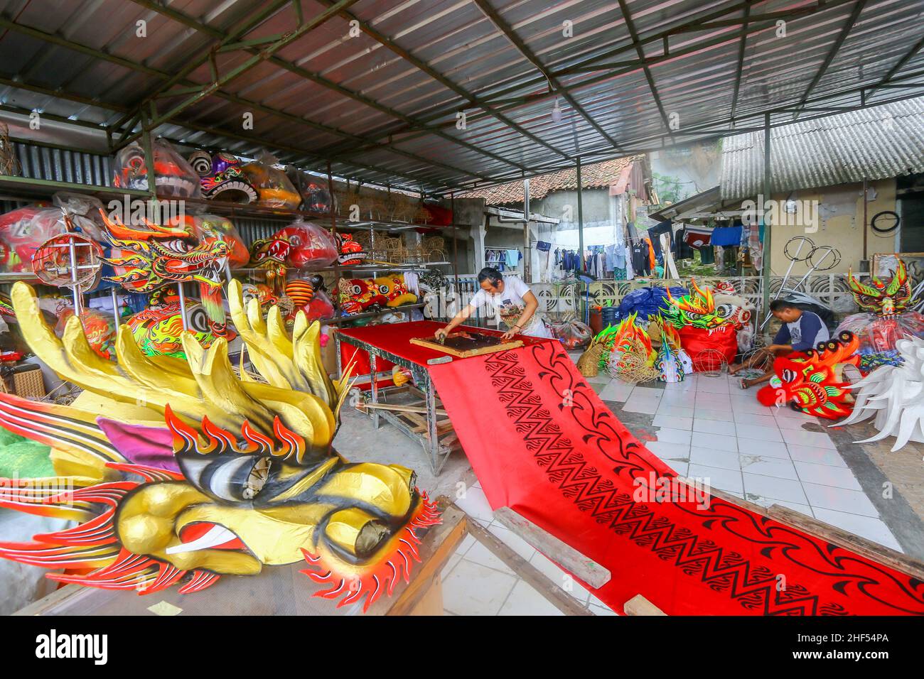 A craftsmen maker of lion (Barongsai) and dragon (Liong) dance costumes ...