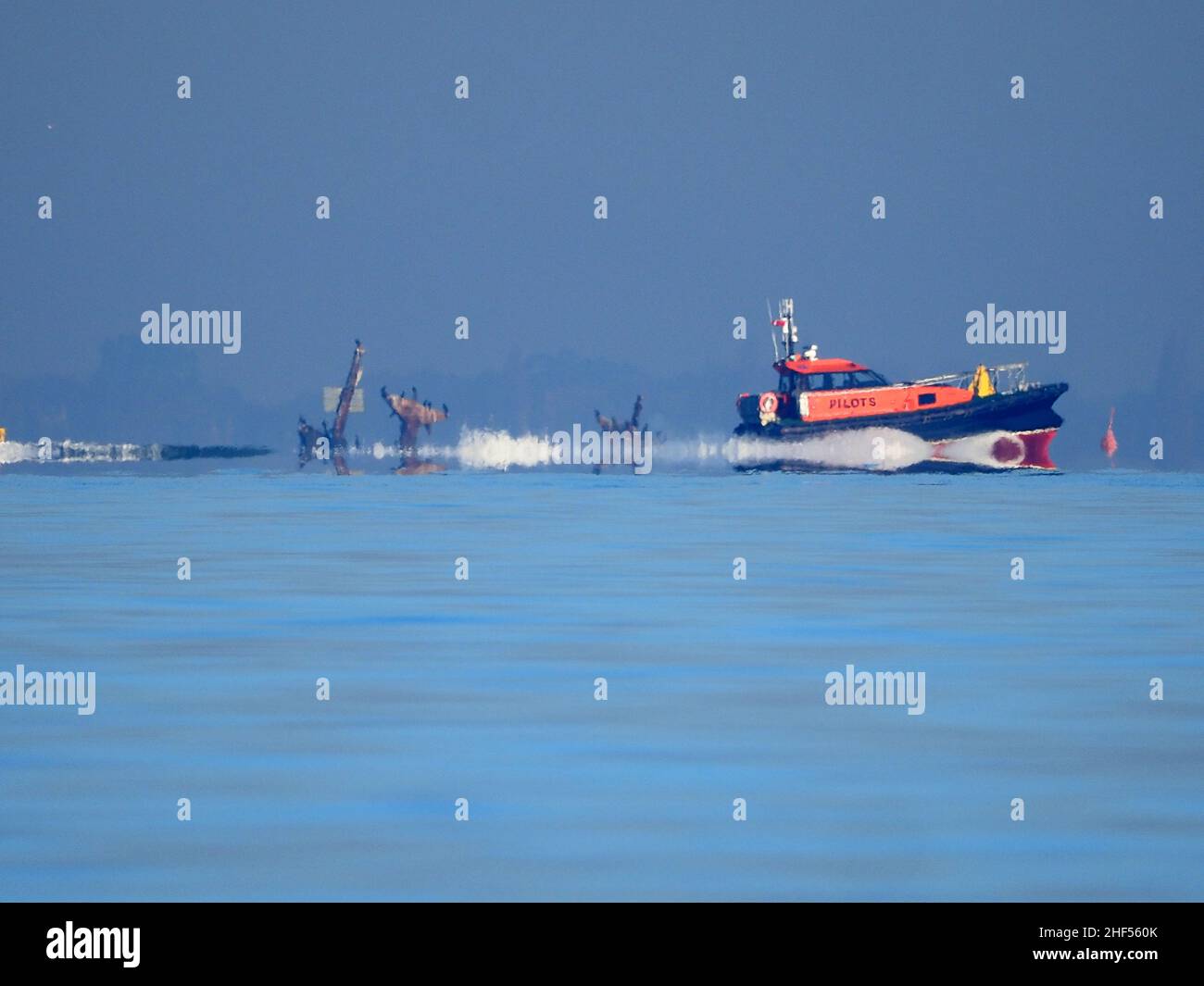 Sheerness, Kent, UK. 14th Jan, 2022. UK Weather: a calm & sunny morning ...