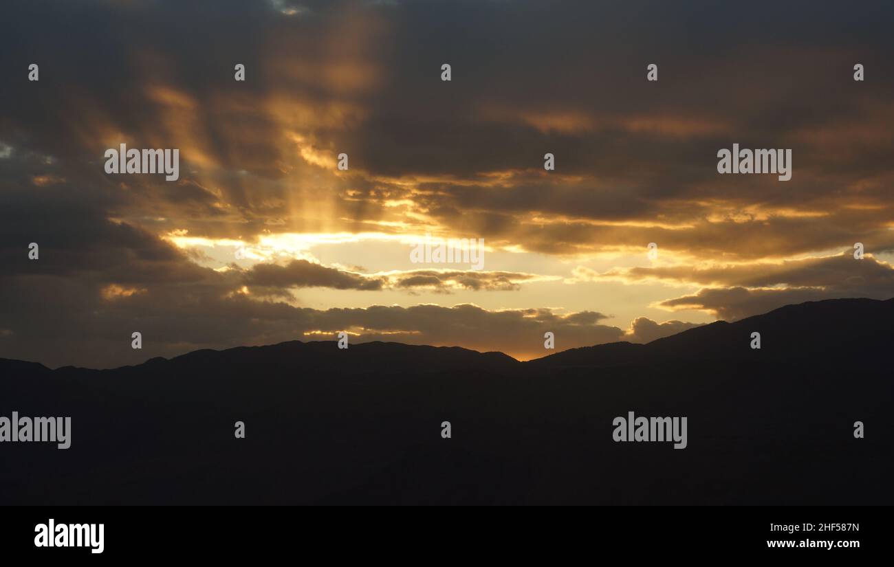 Outdoor crepuscular hi-res stock photography and images - Alamy