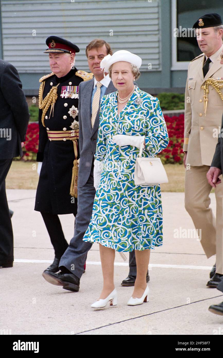 Queen Elizabeth II at Heathrow Airport 1992 boarding Concorde Stock ...