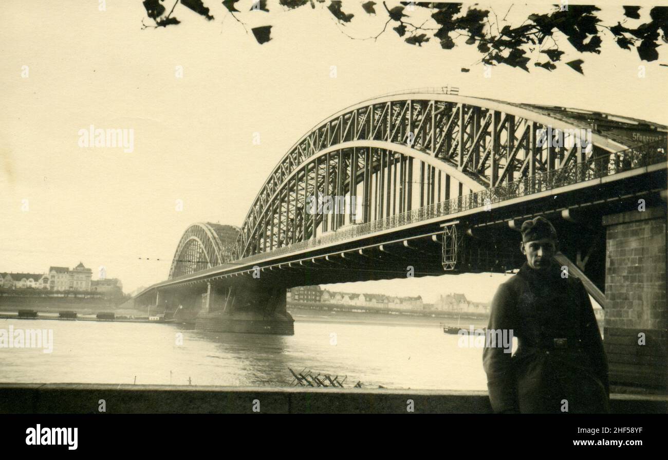 WWII WW2 german soldiers in Dusseldorf Germany, 1939 - Oberkassel ...