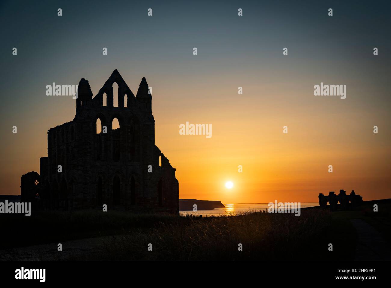 Sunset Whitby Abbey, North Yorkshire Stock Photo - Alamy