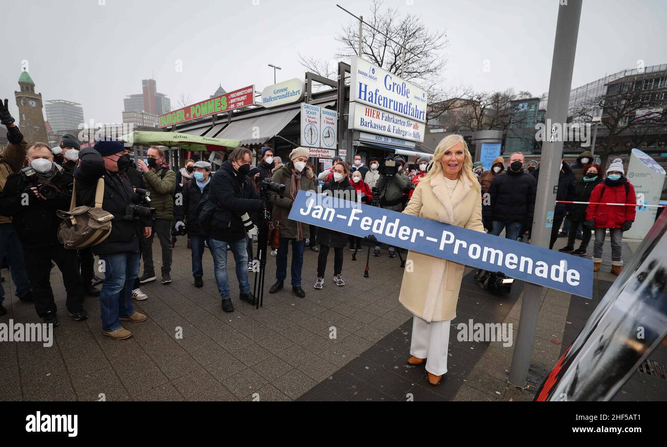 Hamburg, Germany. 14th Jan, 2022. Marion Fedder, widow of Jan Fedder ...