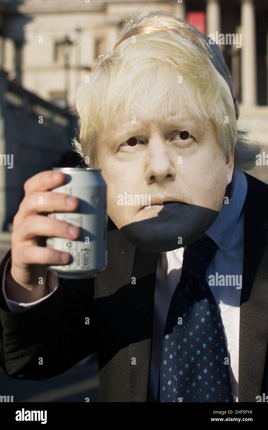 London middle class family hi-res stock photography and images - Alamy