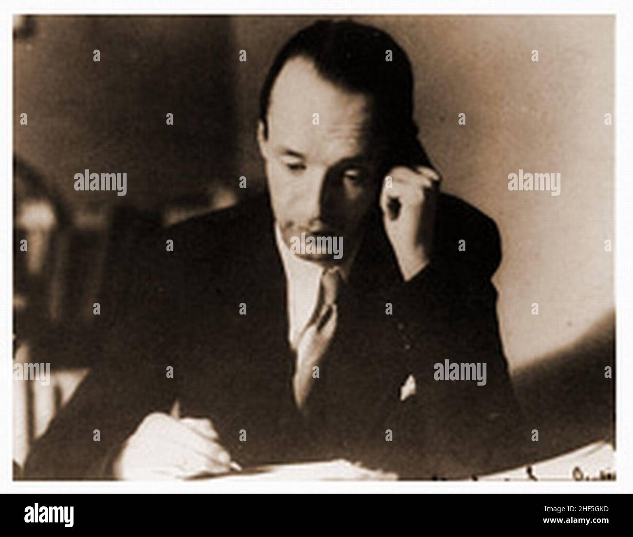 Sasha Cherny 1920s Stock Photo - Alamy