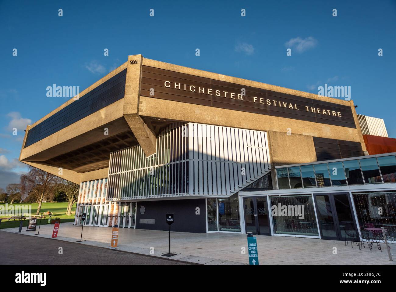 Chichester festival theatre hi-res stock photography and images - Alamy