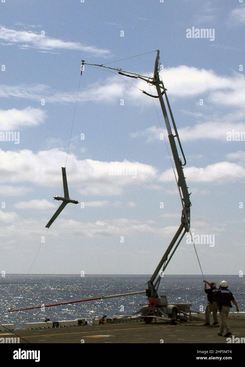 ScanEagle recovery on USS Saipan Stock Photo - Alamy