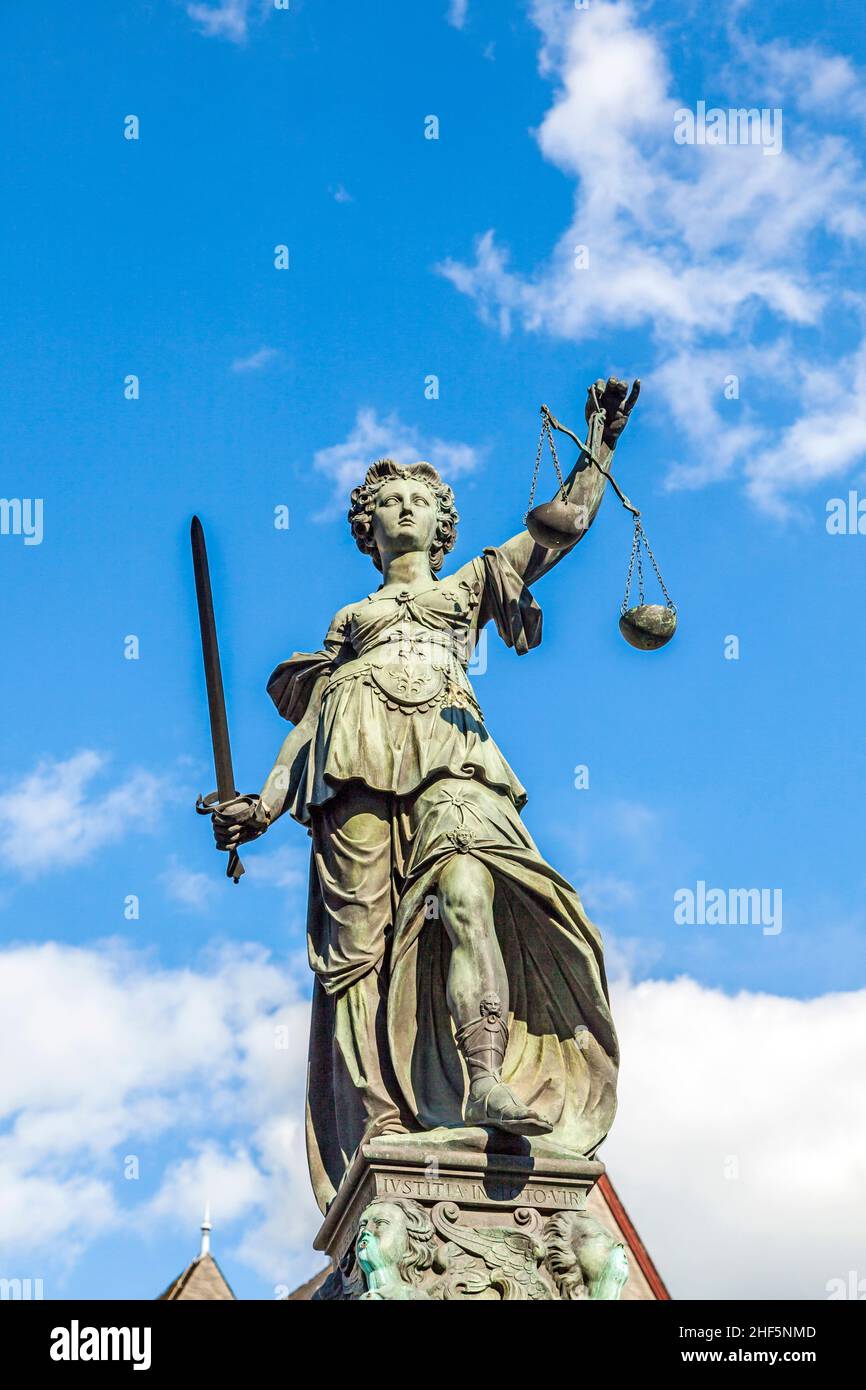 Human rights bronze monument hi-res stock photography and images - Alamy