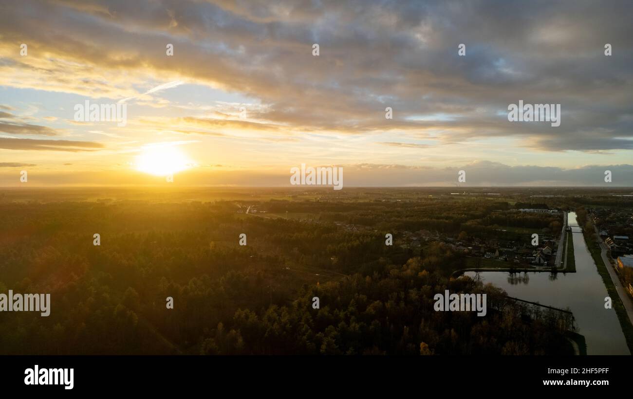 Beautiful landscape river sun aerial hi-res stock photography and ...