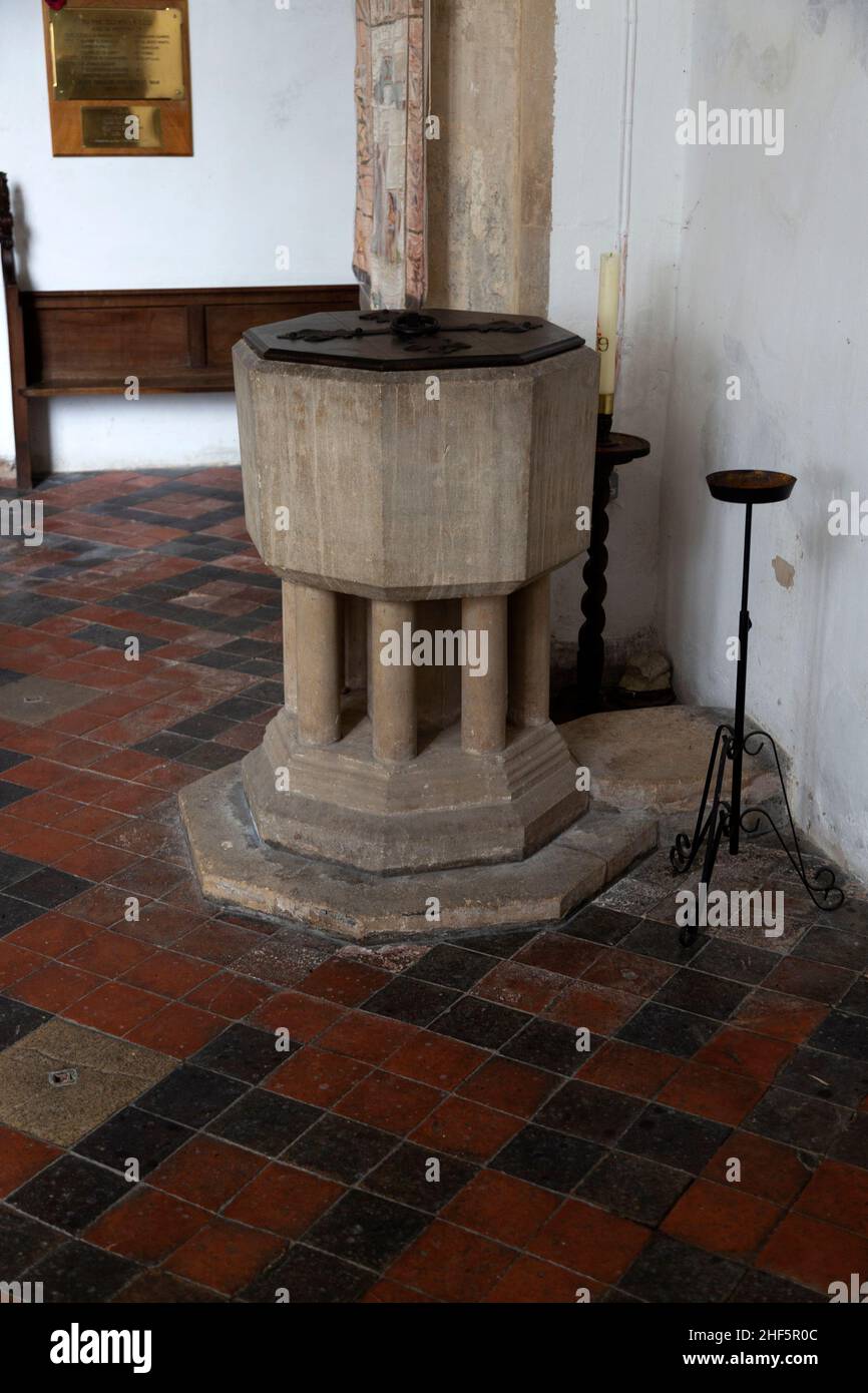 Baptismal font Yaxley church, Suffolk, England, UK Stock Photo - Alamy