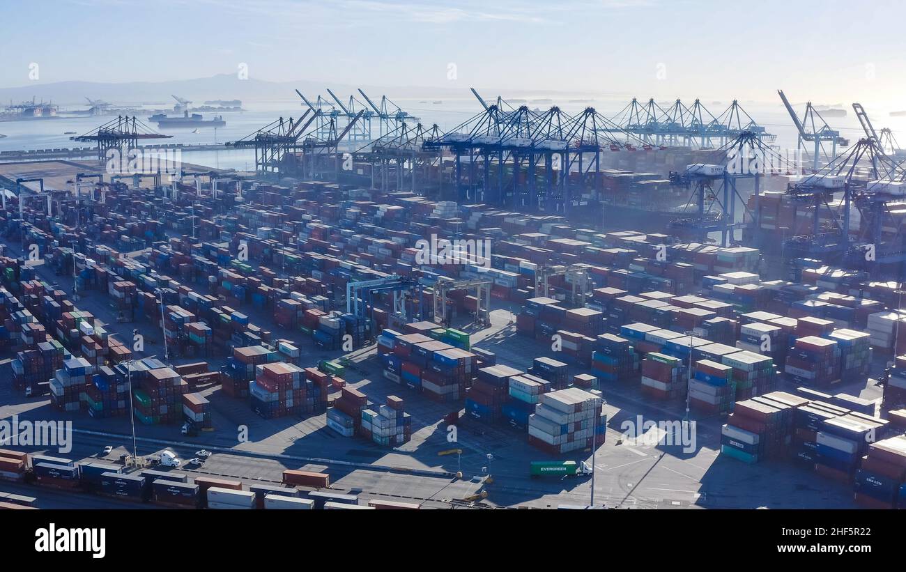 Los angeles port rail hi-res stock photography and images - Alamy