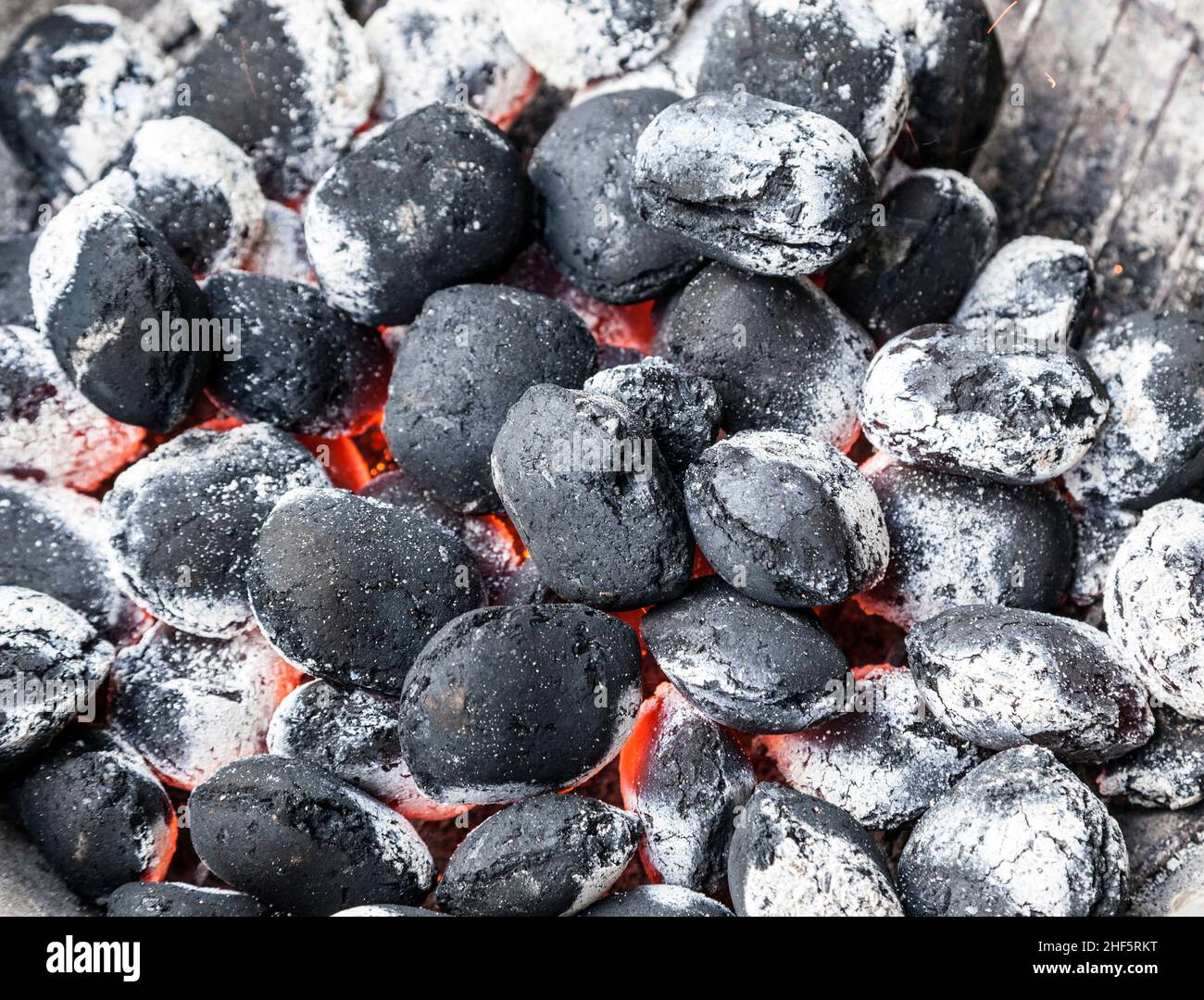 Charcoal fire dying hi-res stock photography and images - Alamy
