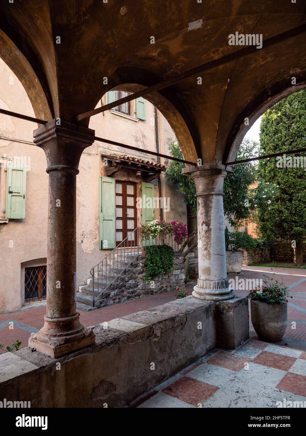 Chiesa di santa maria maggiore hi-res stock photography and images - Alamy