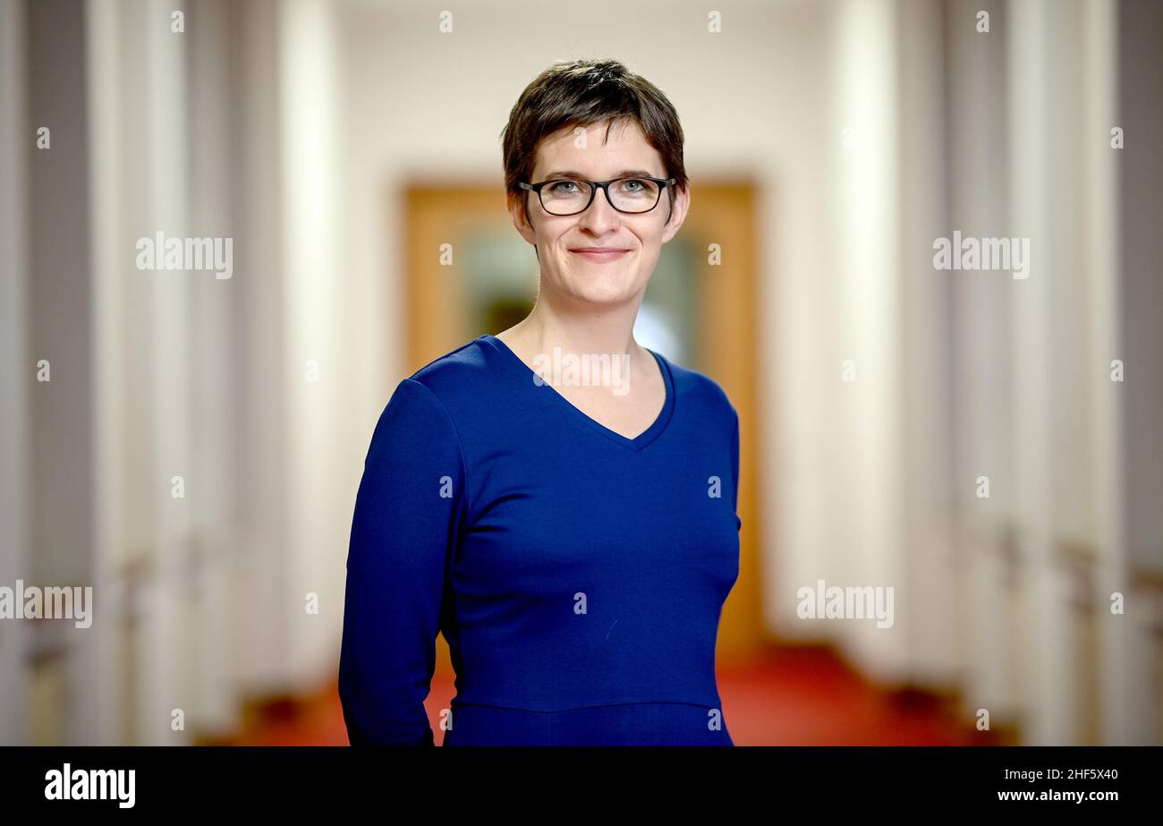 Anna luhrmann hi-res stock photography and images - Alamy