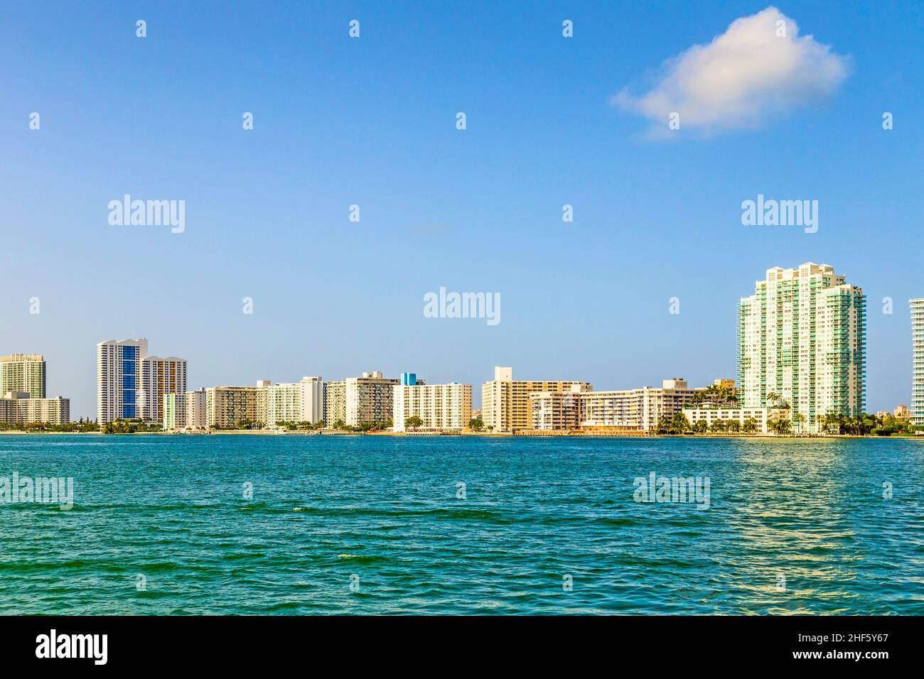 scenic Miami skyline at daytime with blue sky Stock Photo - Alamy