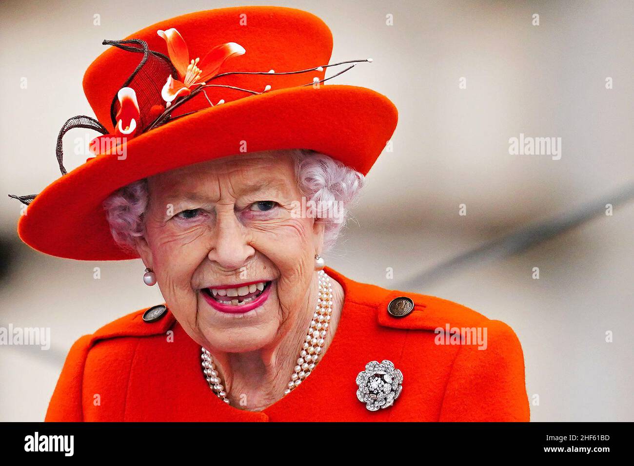 The queen baton relay 2021 hi-res stock photography and images - Alamy