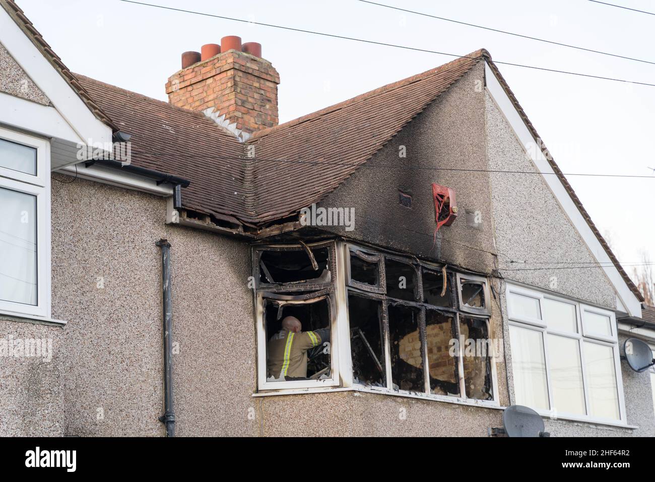 Bexley, London, UK. 14th Jan, 2022. Four fire engines and 25 ...