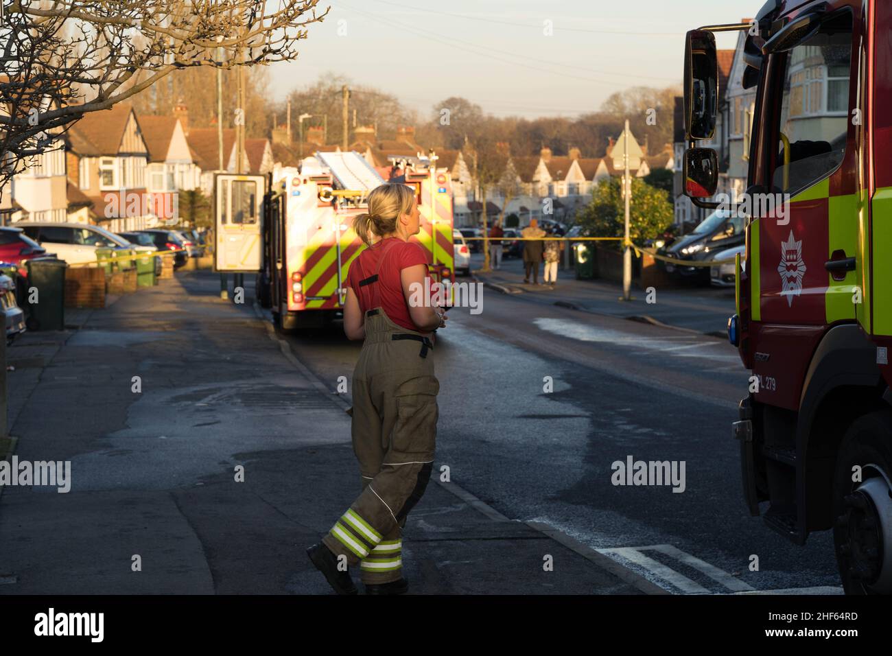 Bexley, London UK, 14 Jan 2022. Four fire engines and 25 firefighters ...