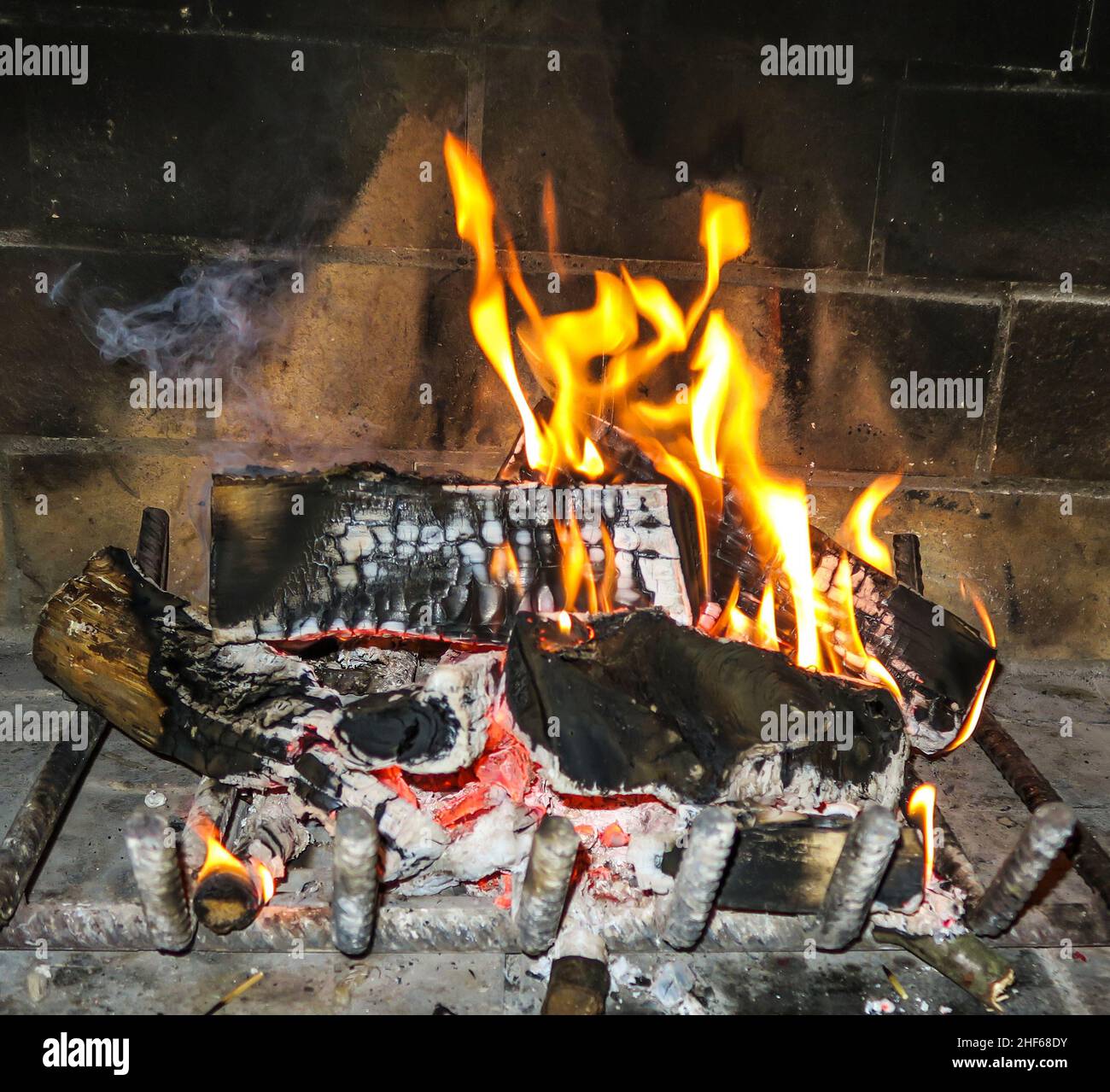 amazing home fire gives a warm feeling Stock Photo - Alamy
