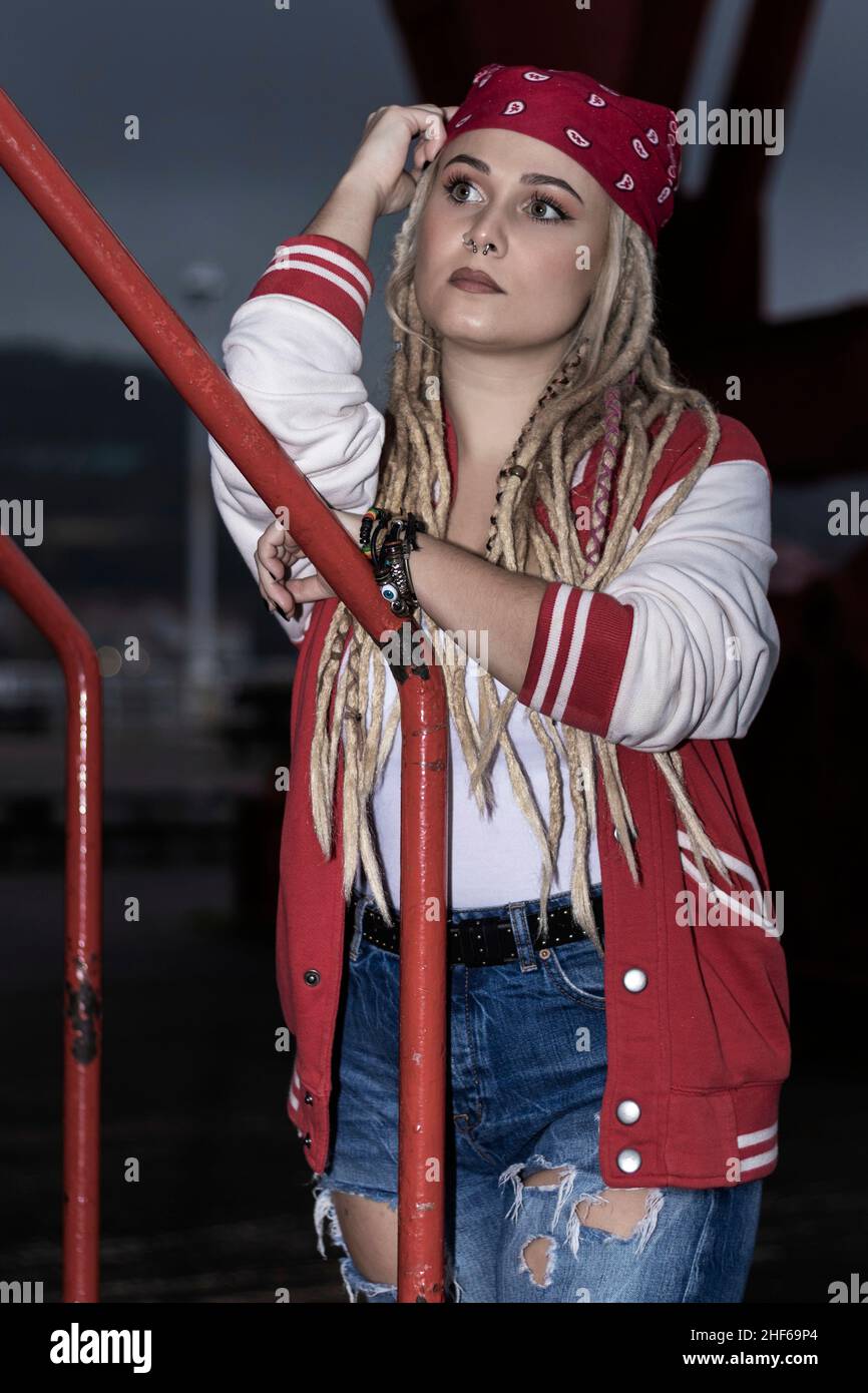 Leaning on one hand hi-res stock photography and images - Alamy