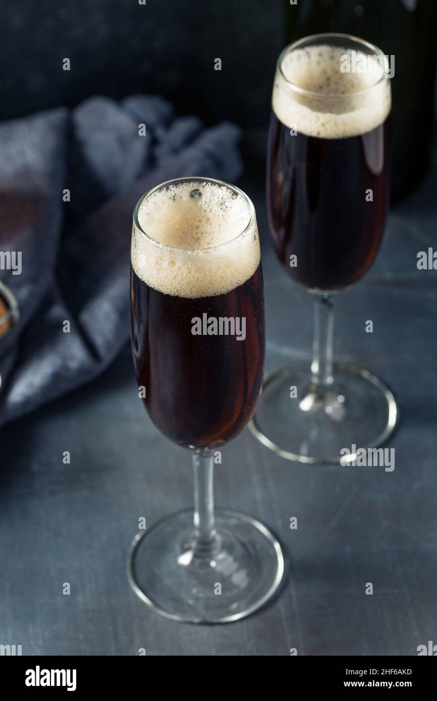 Refreshing Cold Black Velvet Cocktail with Stout and Champagne Stock ...