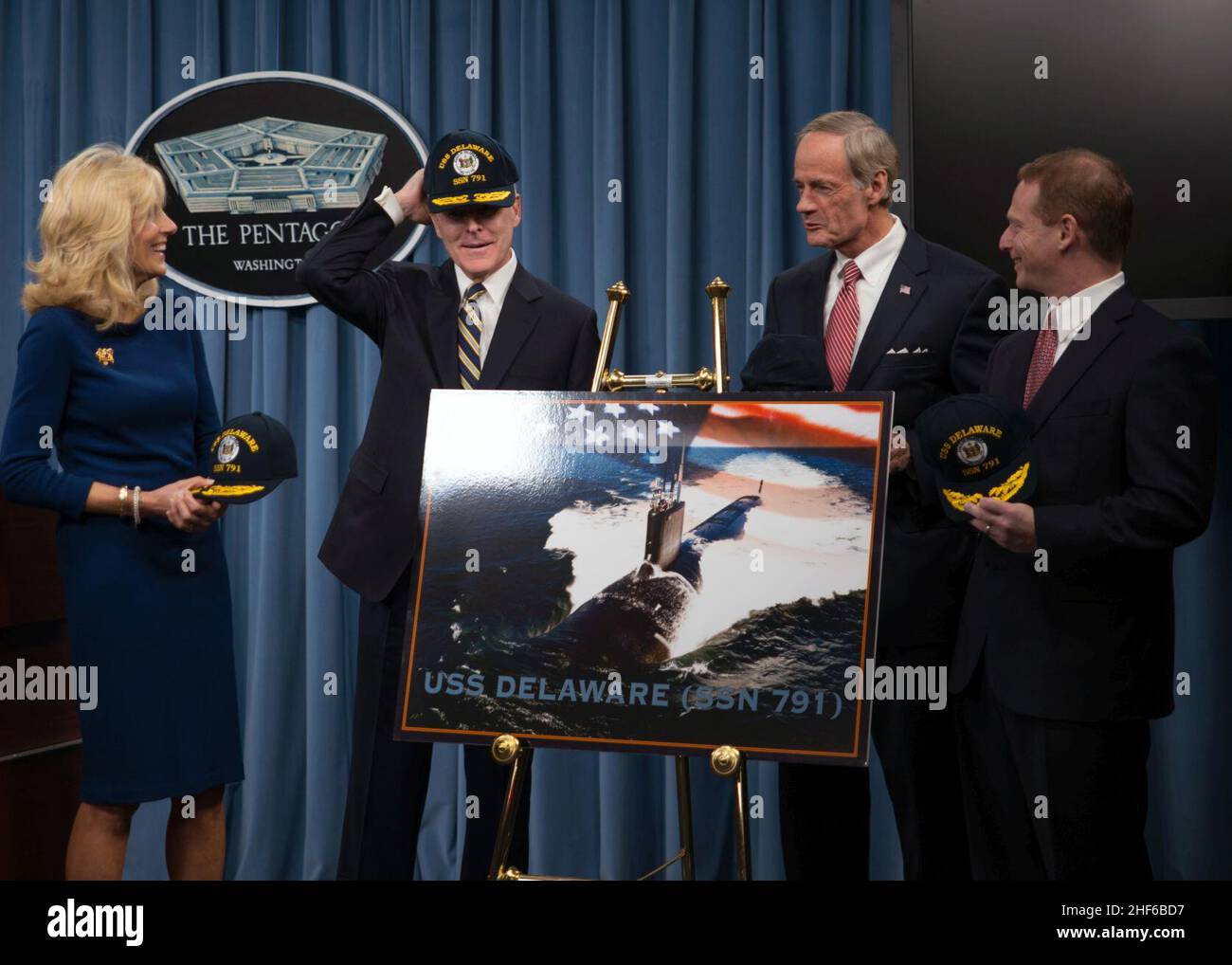 SECNAV wears his USS Delaware ball cap. (8202190525 Stock Photo - Alamy