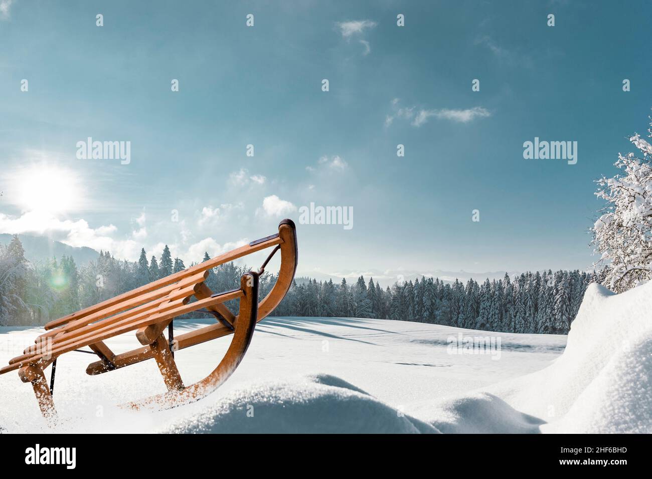Wooden sledge hi-res stock photography and images - Alamy