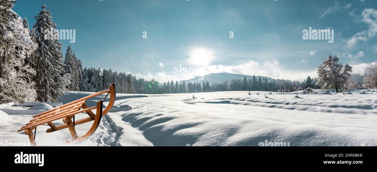 Wooden sledge hi-res stock photography and images - Alamy