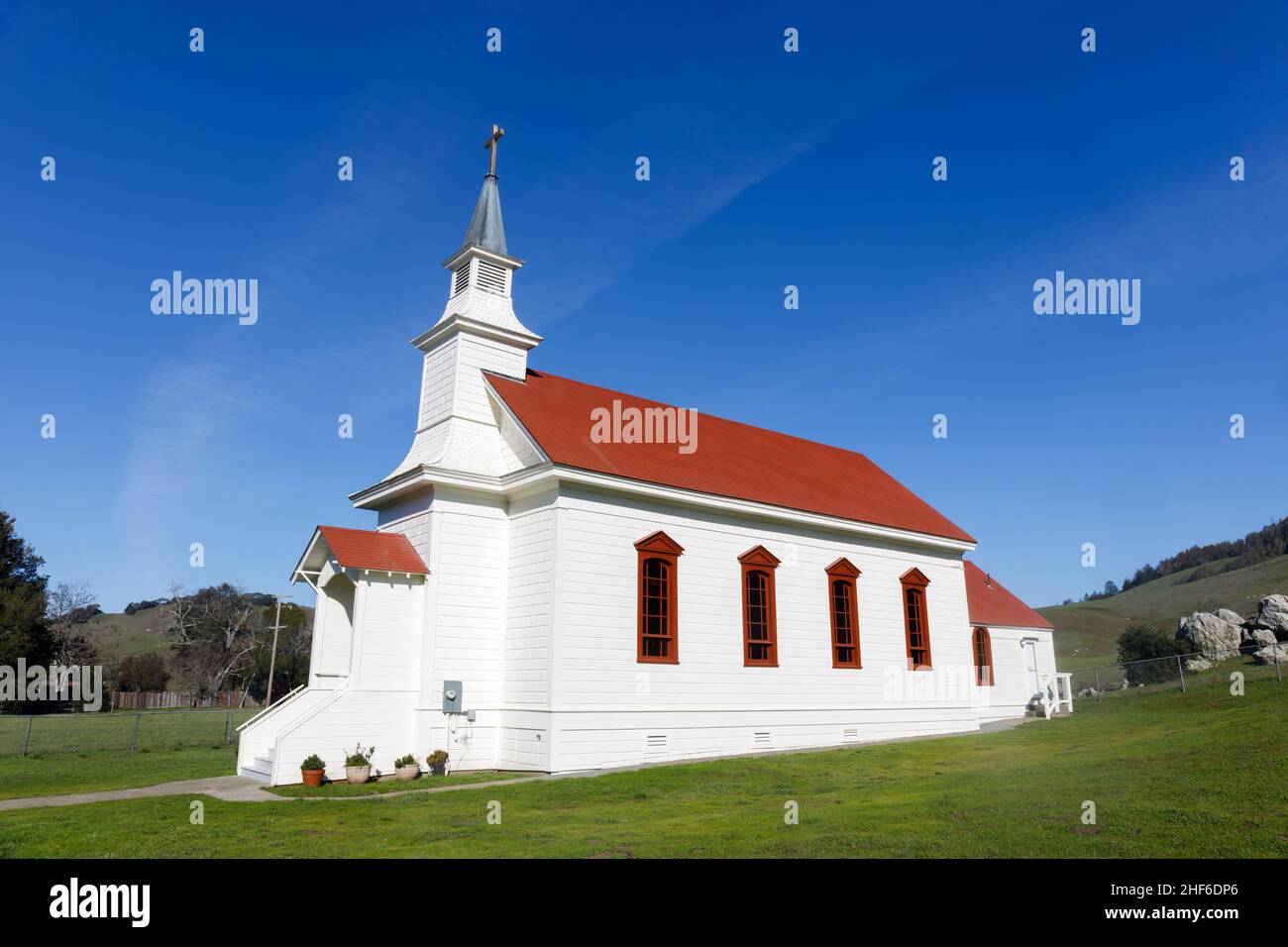 Old St Mary's Church of Nicasio Valley, built in 1867. Nicasio, Marine ...
