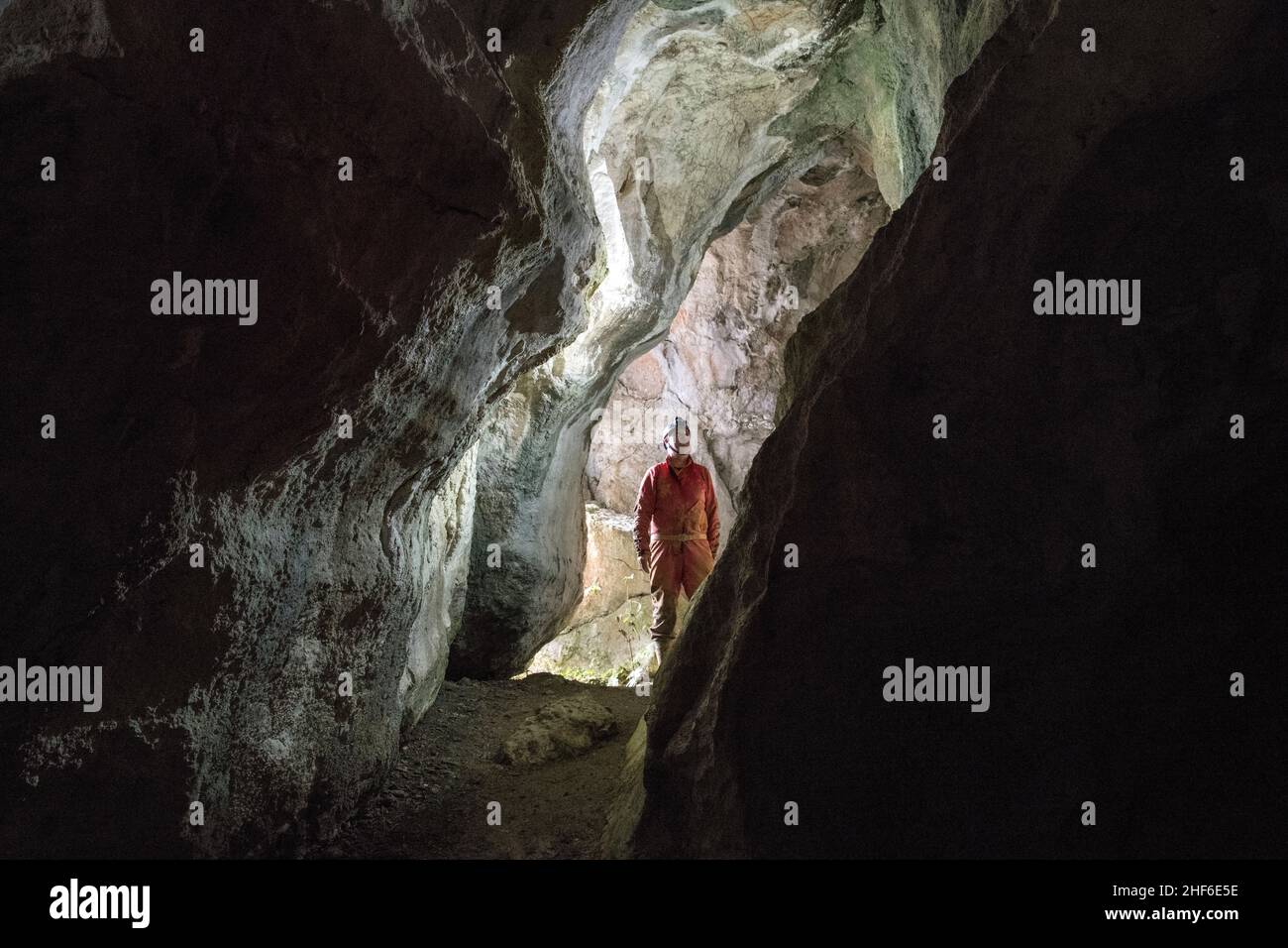 Stalactite cave in France, Grotte du Memont Stock Photo - Alamy