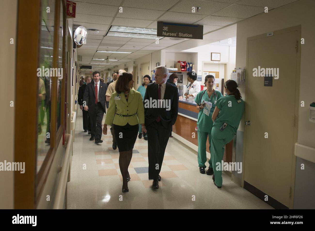 SECNAV visits MedStar Washington Hospital Center. (9807126195 Stock ... SECNAV visits MedStar Washington Hospital Center. (9807126195 Stock ...