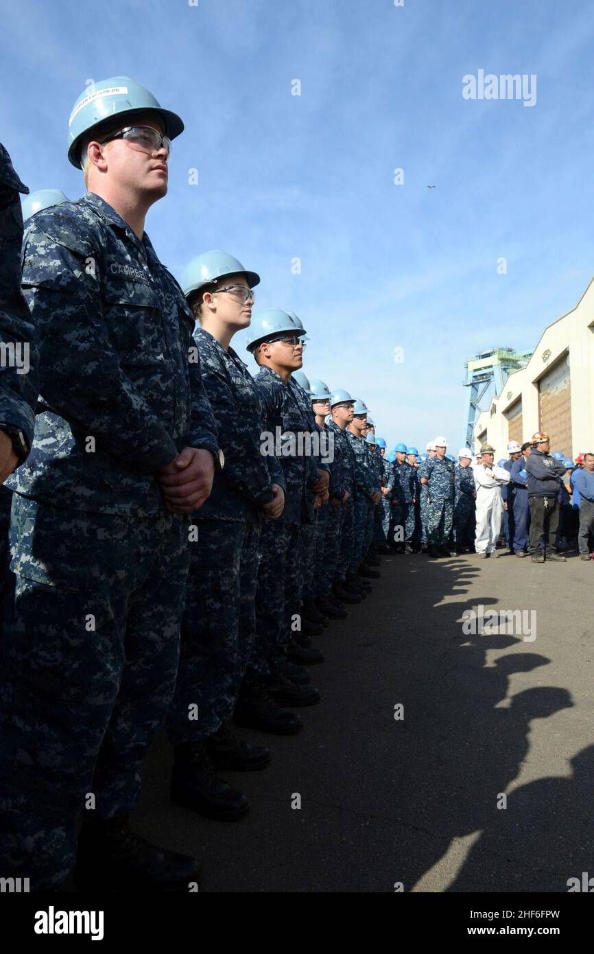 SECNAV visits with USS Green Bay 140109 Stock Photo - Alamy