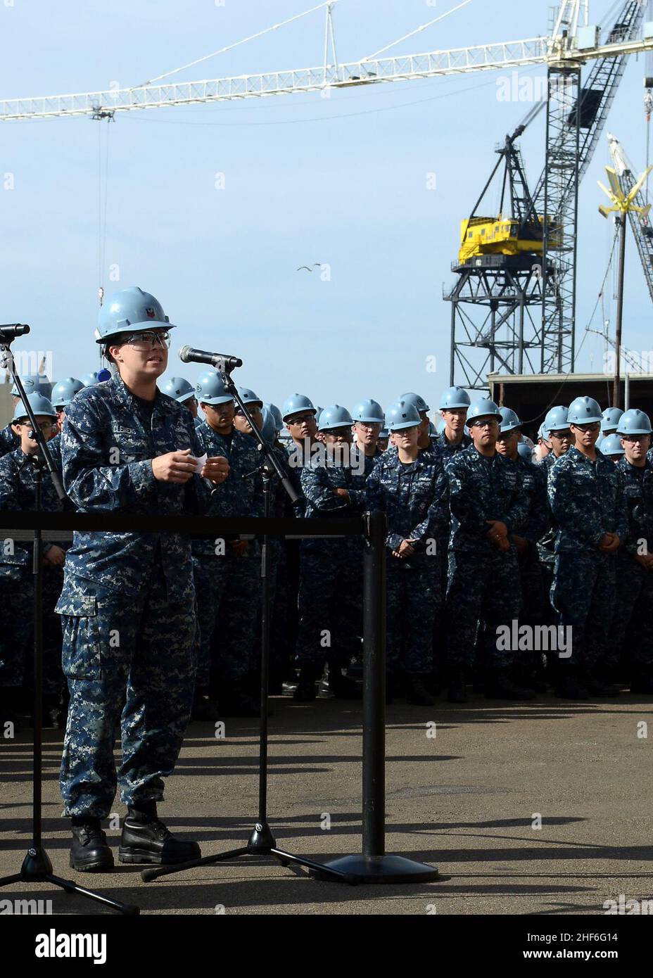 SECNAV visits with USS Green Bay 140109 Stock Photo - Alamy